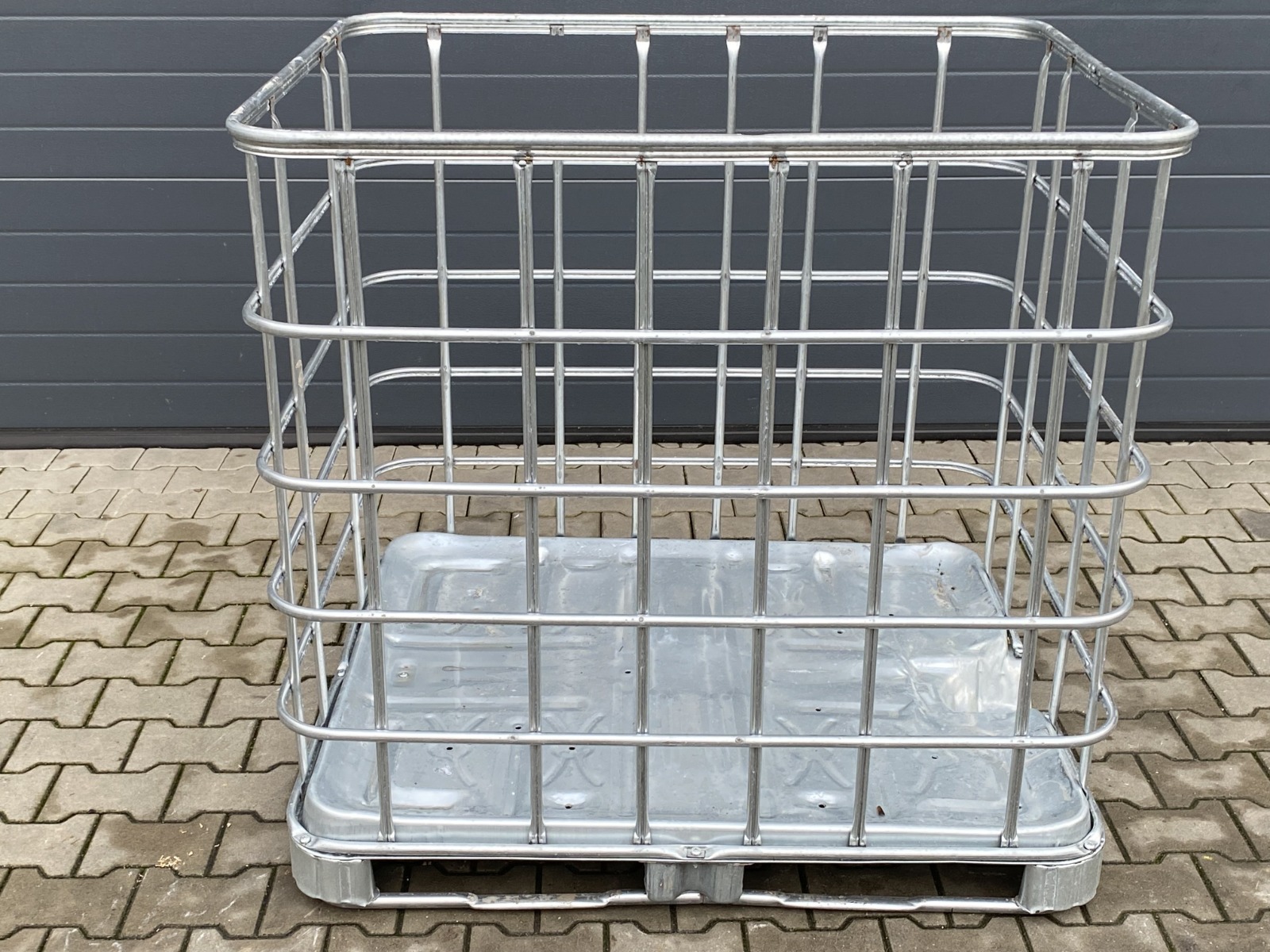 IBC Gitterbox gebraucht Metall verzinkt Brennholzbox stapelbar - Lücht ...