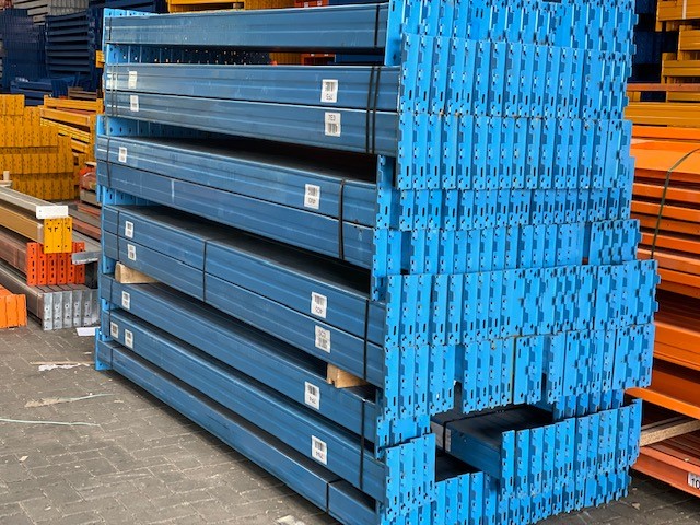 Palettenregaltraverse / Stow Pal Rack AS / Lichte Weite: 2.700 mm / K ...